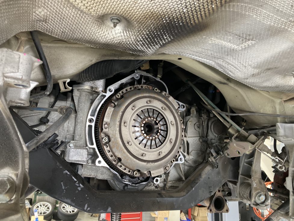 ポルシェ ボクスターS 986 GH-98624 クラッチオーバーホール 作業事例 | 輸入車修理専門店 S-TECH carservice (エステックカーサービス) ベンツ・BMW ...
