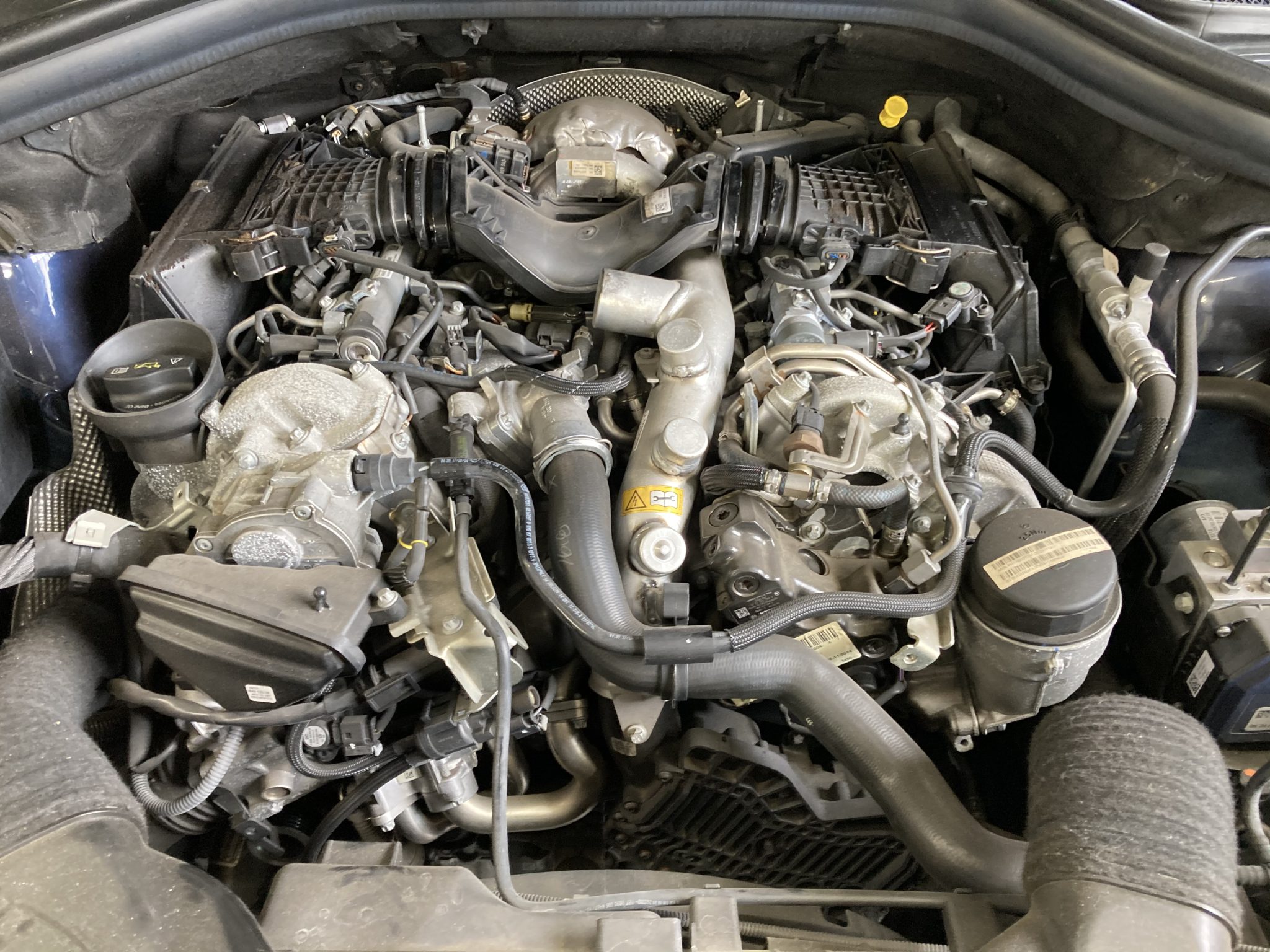 メルセデスベンツ W166 ML350 LDA-166024 エンジン異音修理 作業事例 | 輸入車修理専門店 S-TECH ...