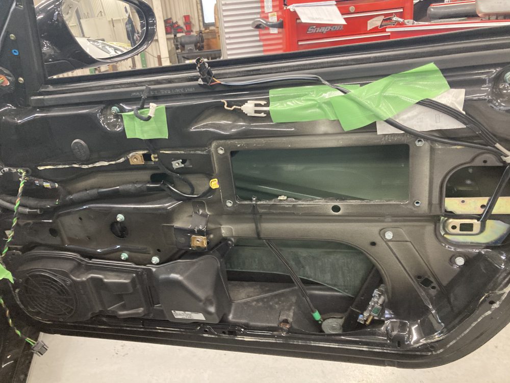 ポルシェ ボクスター 986 GH-98623 窓ガラス作動不良修理 作業事例 | 輸入車修理専門店 S-TECH carservice (エステックカーサービス) ベンツ・BMW・ジャガー ...