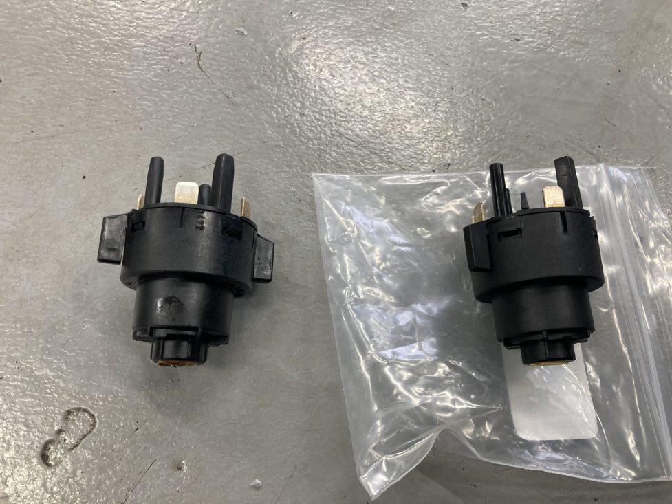 ポルシェ ボクスター 986 GH-98623 イグニッションキー修理 作業事例 | 輸入車修理専門店 S-TECH carservice (エステックカーサービス) ベンツ・BMW・ジャガー ...